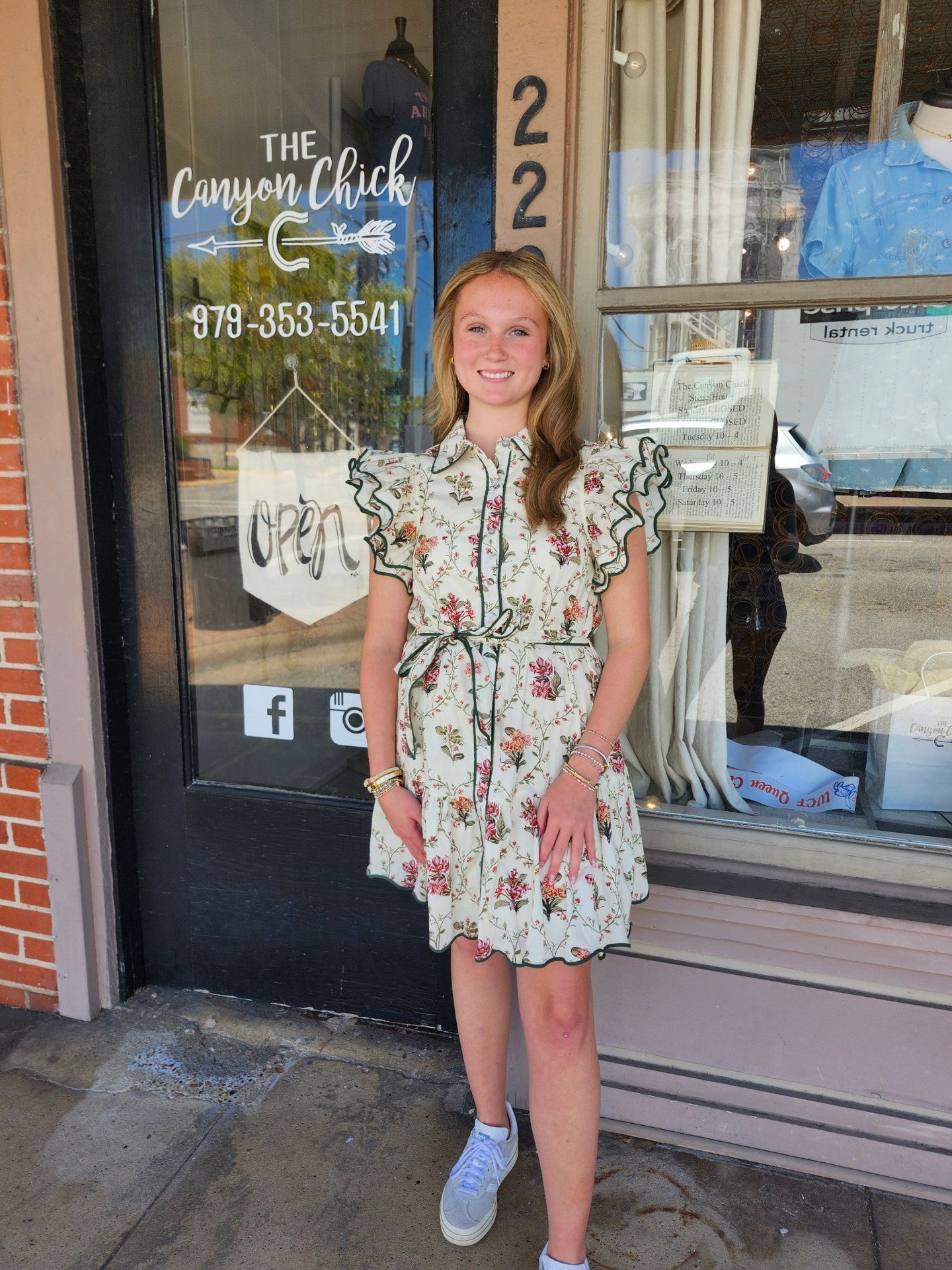 Darling Floral – The Canyon Chick